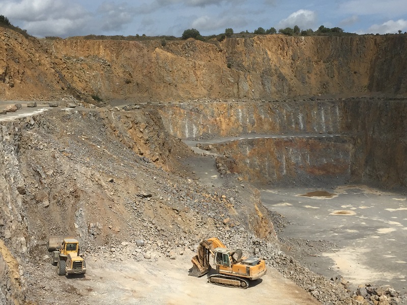 Steinbruch – Kalkstein von Mühlenbein